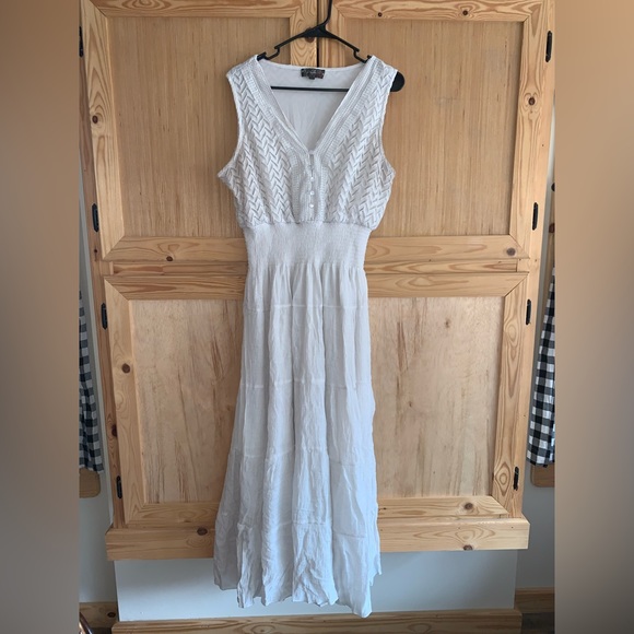 J Gee | Dresses | J Gee Minimalist Sleeveless Beachy Tiered Fully Lined ...